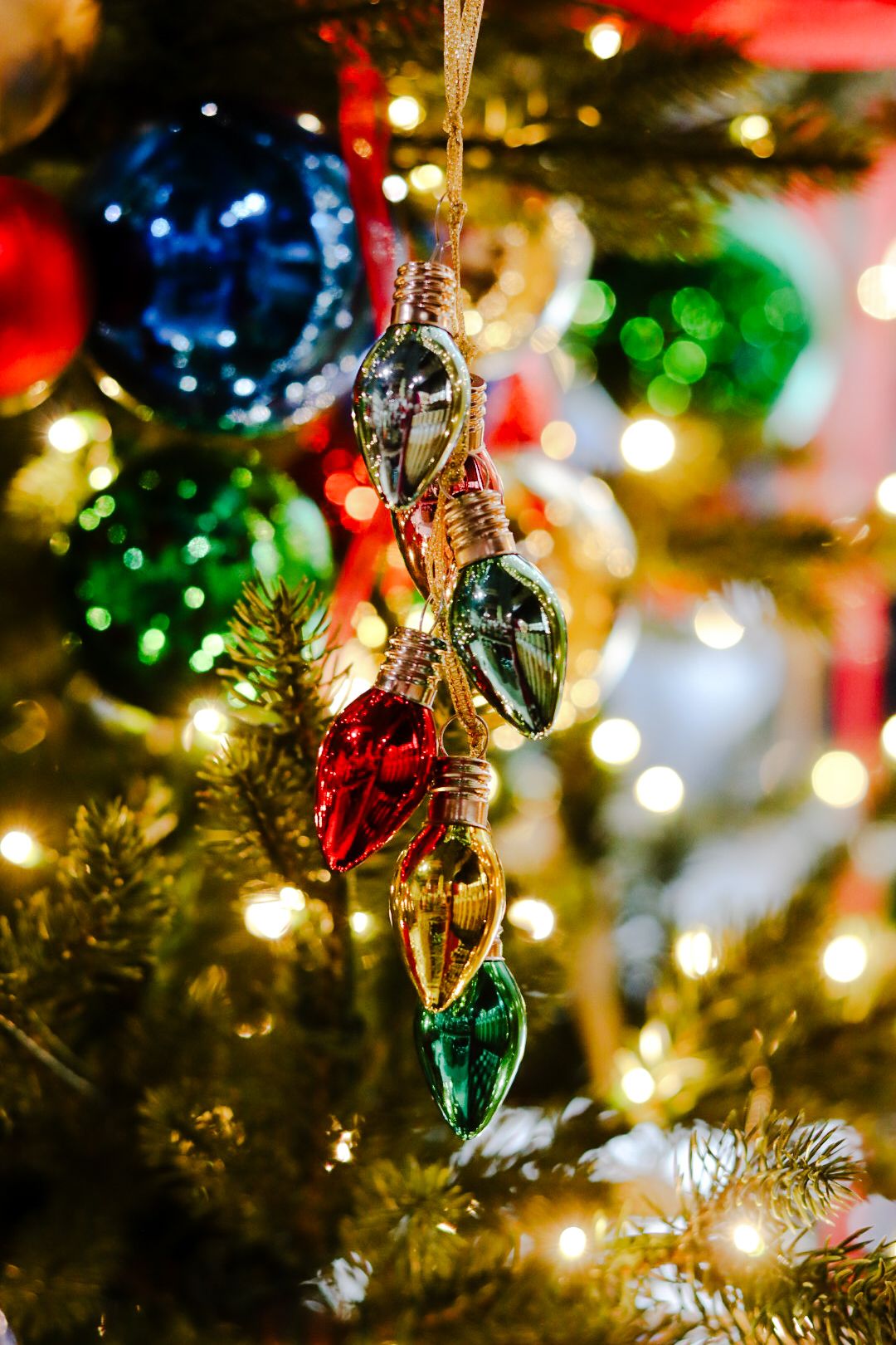 Hyde Park Corner lights up for the festive season – Mzansi Life & Style ...